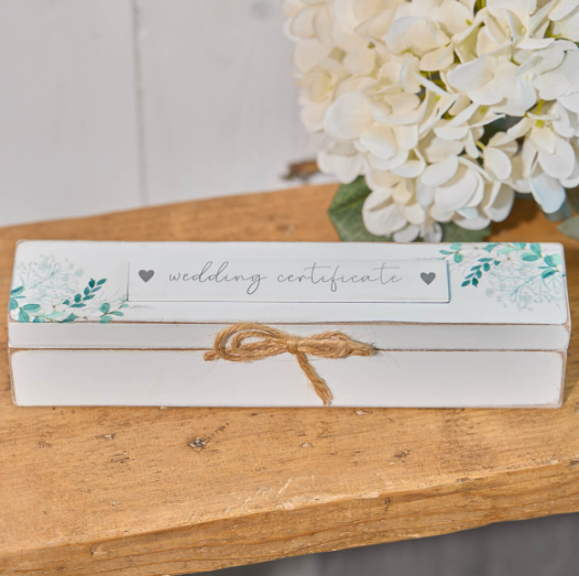 Wedding certificate box | Beachweddingtips.com